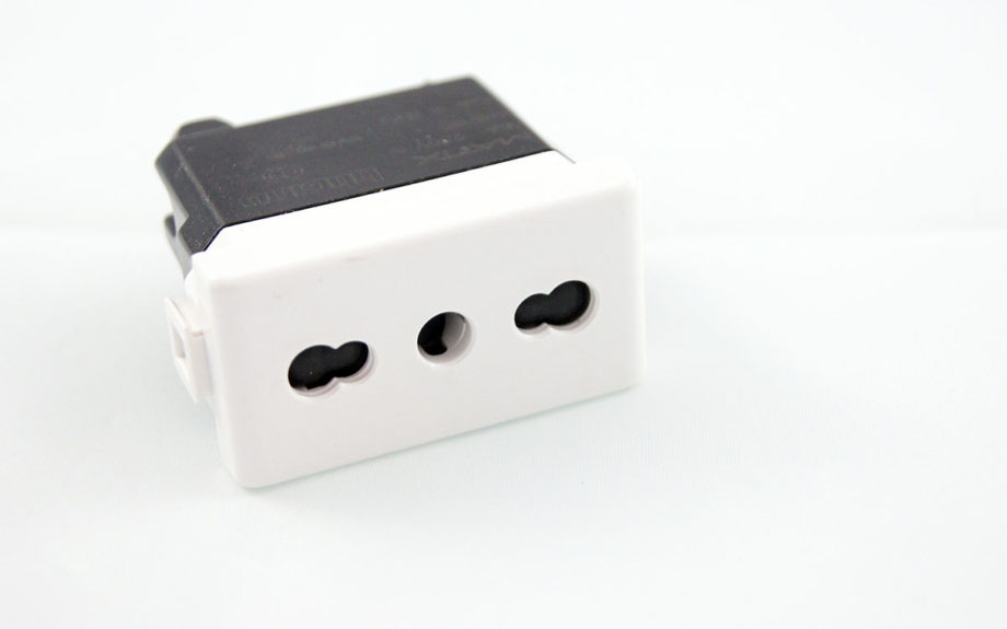 Impianto elettrico: caratteristiche e normative - 100 idee per Ristrutturare